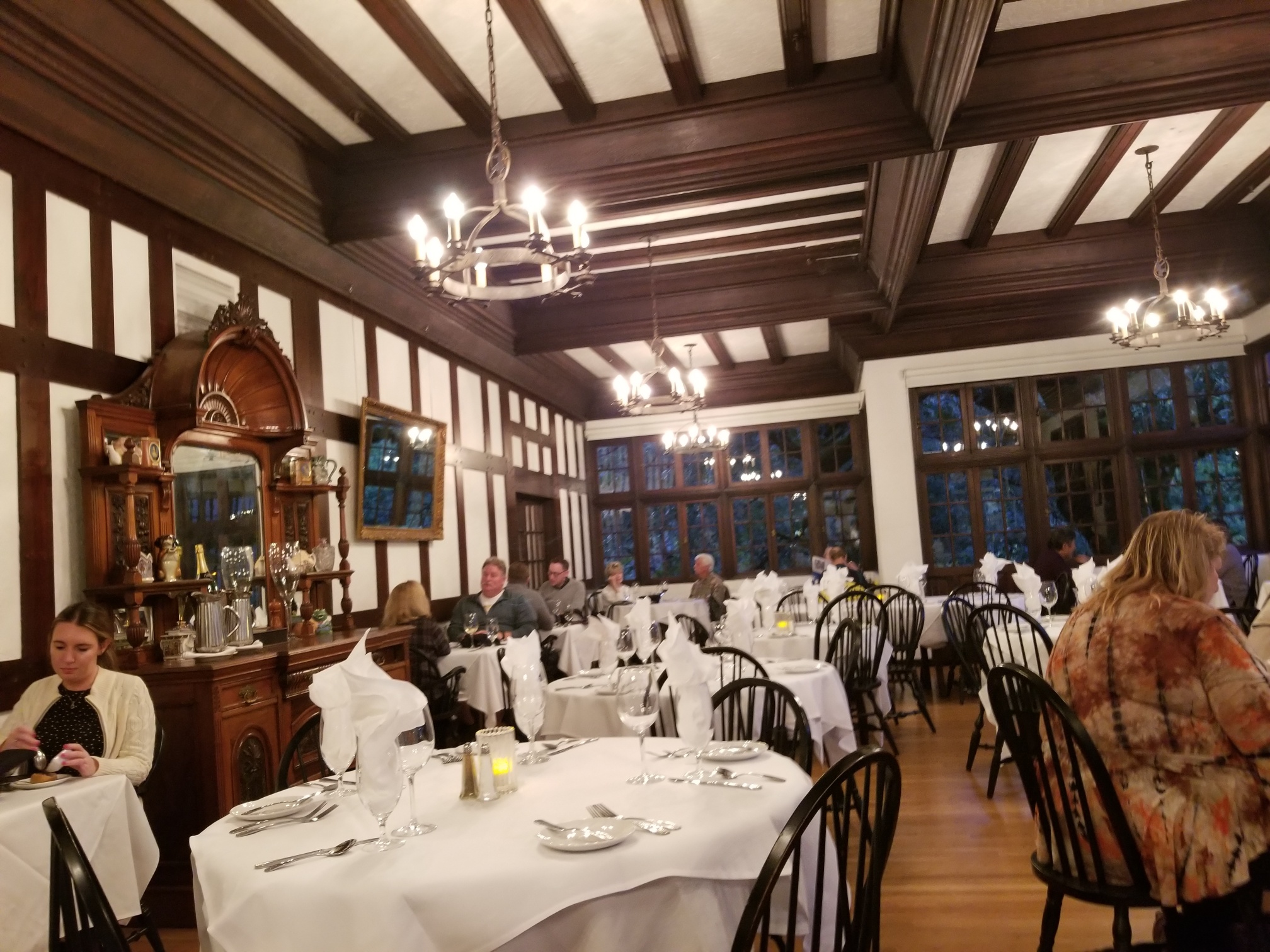 Stay and eat at Benbow Historic Inn when in redwood country – ACES Golf